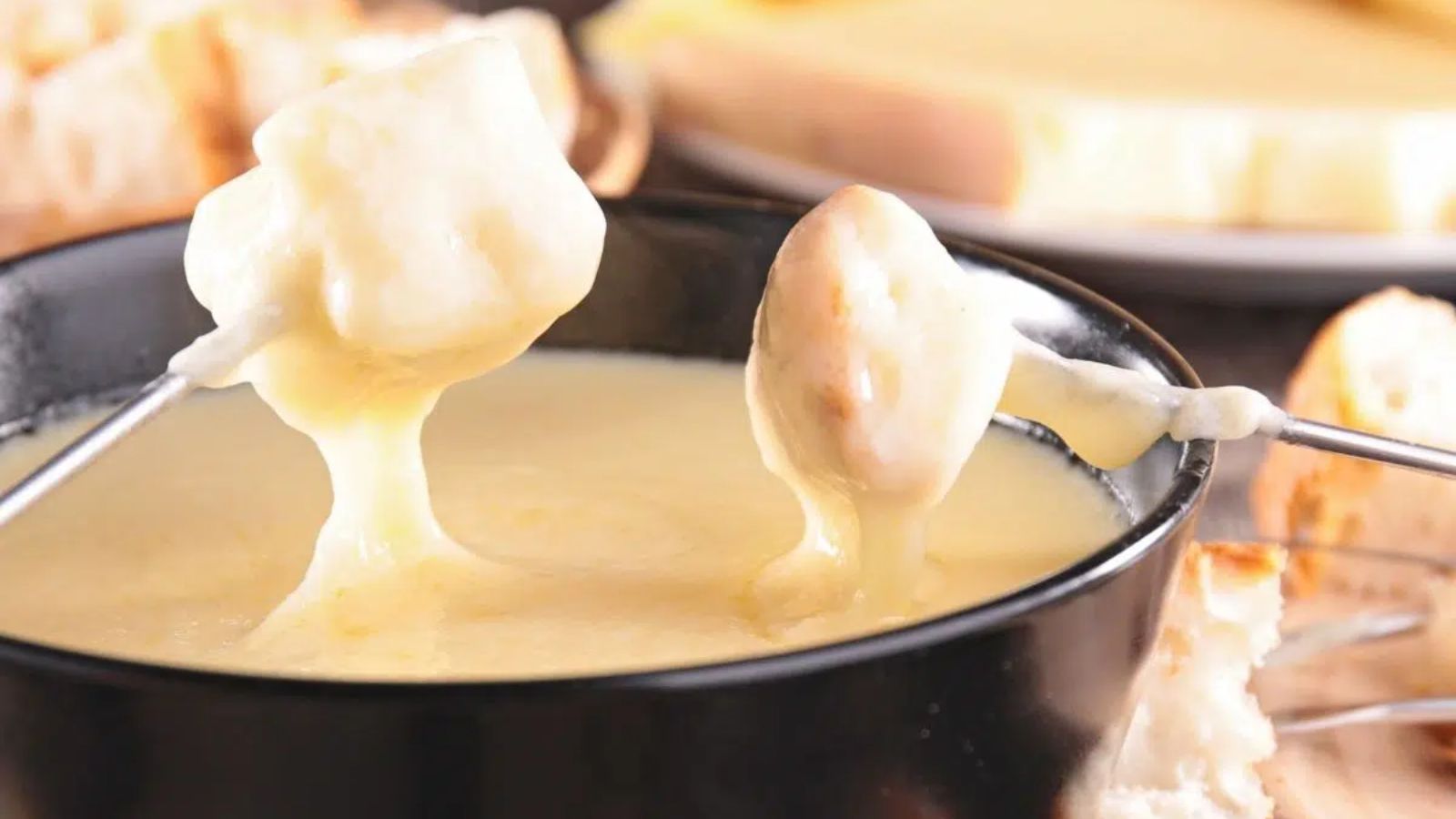 16 melty, delicious fondue recipes everyone will crowd around