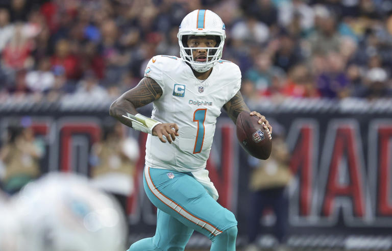 Dolphins HC provides update on Tua Tagovailoa ahead of Week 18