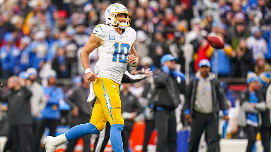 Former Super Bowl champ compares Justin Herbert to rookie QB