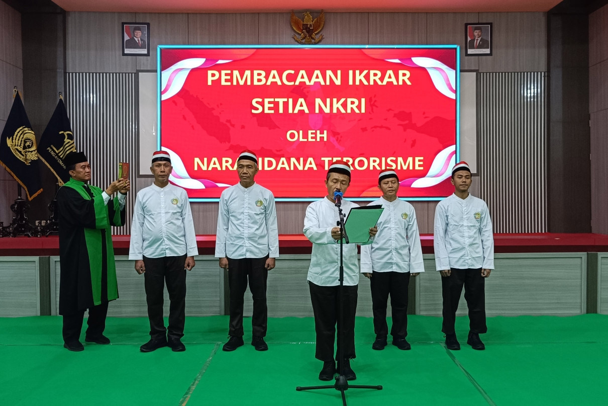 Lapas Surabaya Deradikalisasi 5 Napiter di Penghujung Tahun 2024 Lapas Surabaya Deradikalisasi 5 Napiter di Penghujung Tahun 2024