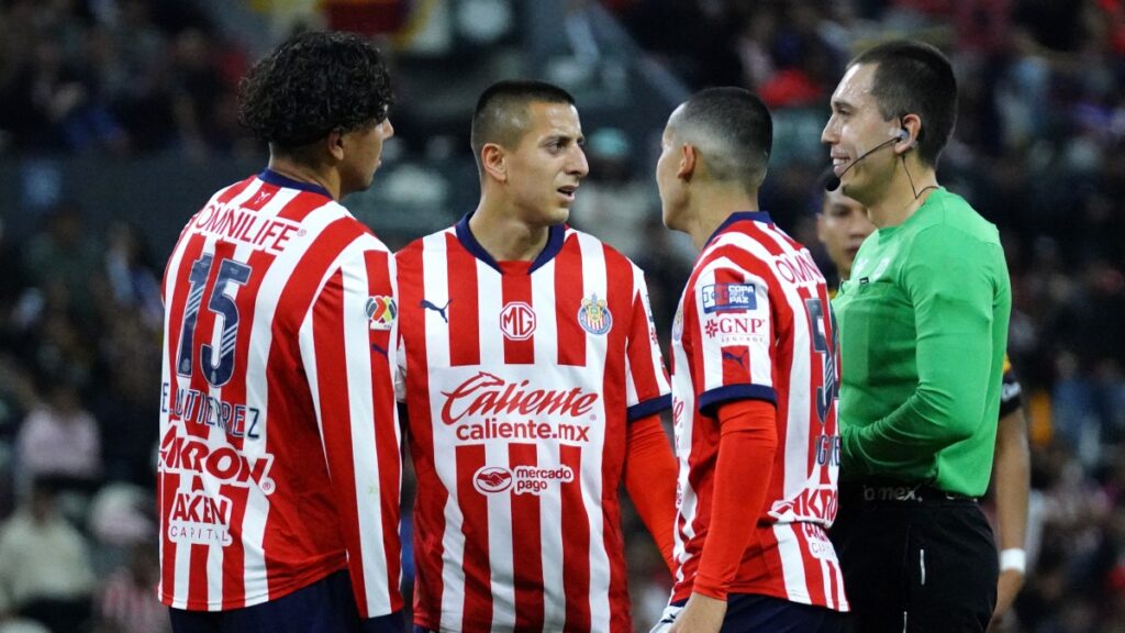 Altas y bajas de Chivas: Fichajes confirmados, primer partido y ...