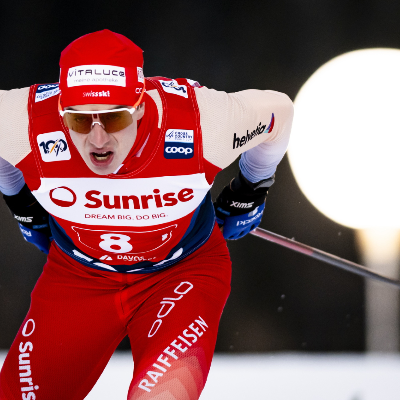 Janik Riebli tankt auf der Alp Energie für den Winter