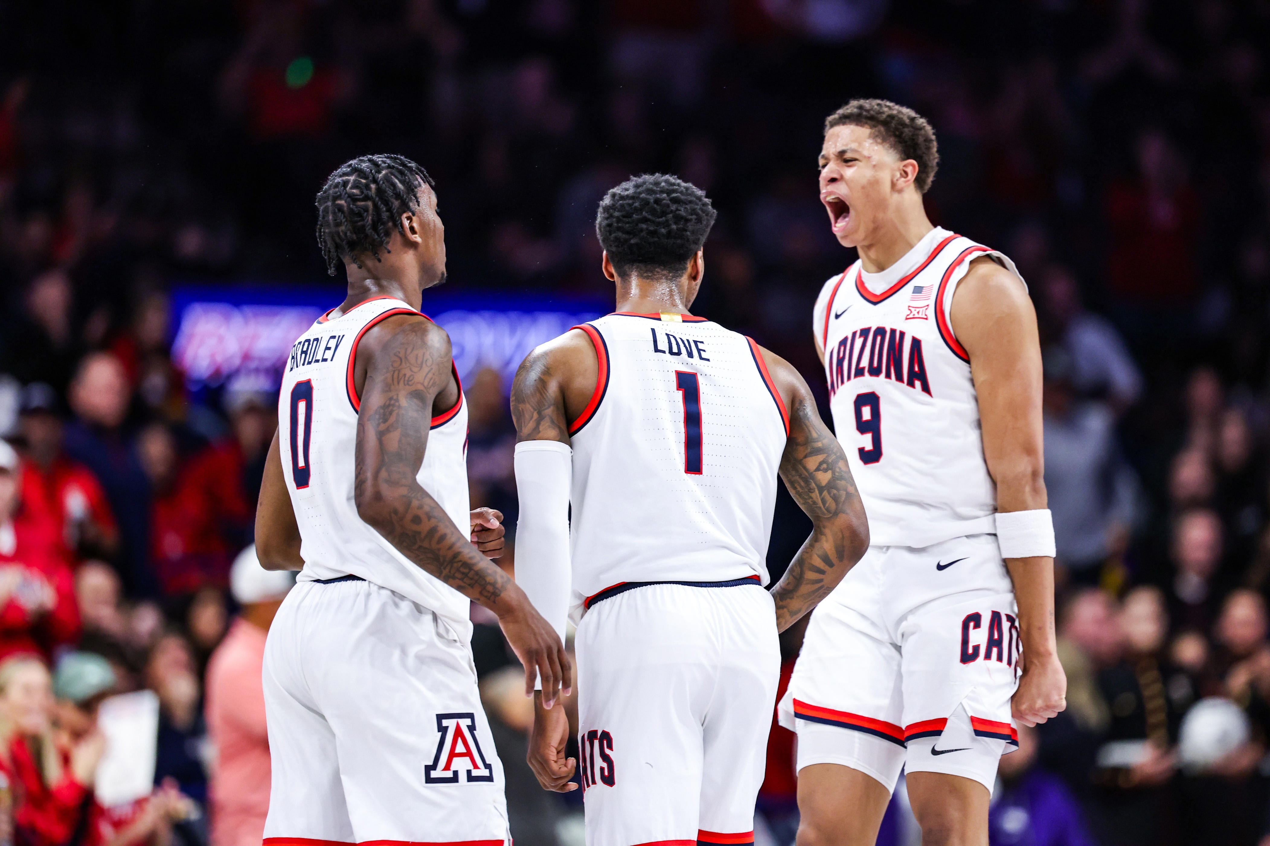 Arizona aims to extend winning streak vs No. 16 Cincinnati
