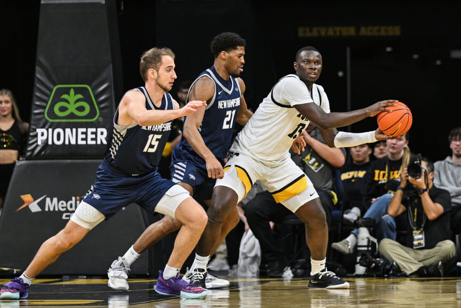 Hawkeyes roll past New Hampshire in non-conference finale