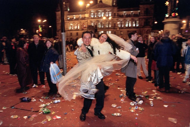 11 nostalgic pictures showing Glaswegians celebrating Hogmanay
