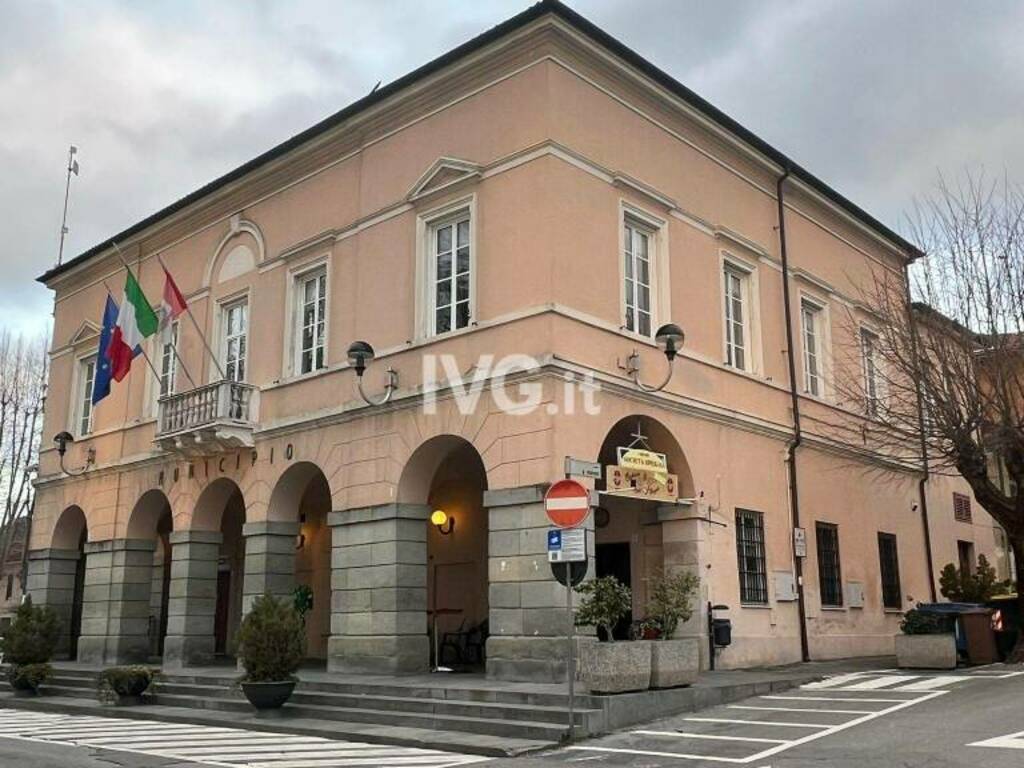 Bando per il commercio a Carcare, il sindaco: "Dalla minoranza sempre ...