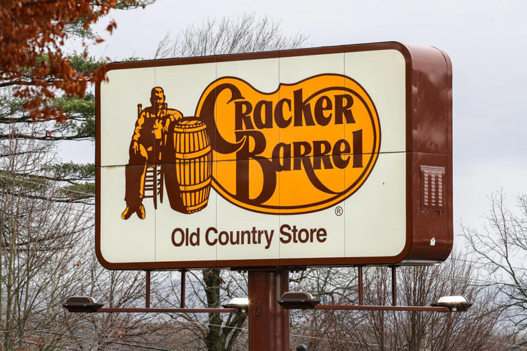 What Are Cracker Barrel's New Year's Hours?