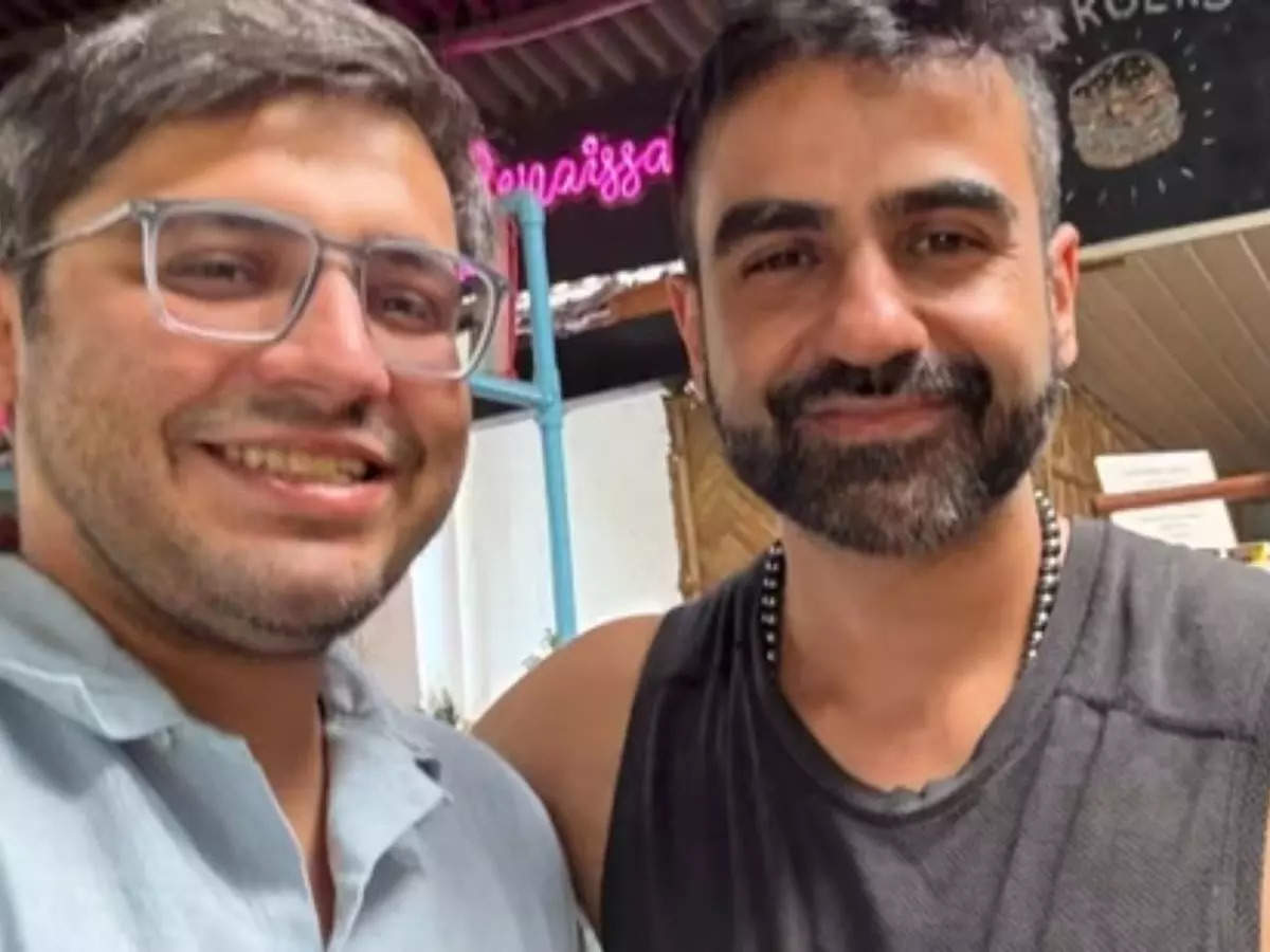 Techie runs across 'OG Bengaluru boy' Nikhil Kamath in Goa, pic goes viral