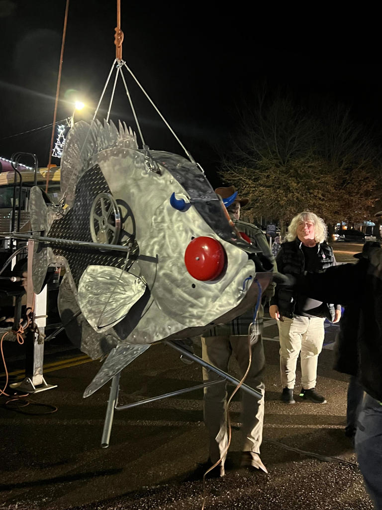 Mississippi town drops fish, not ball, for New Year's Eve. See best in US