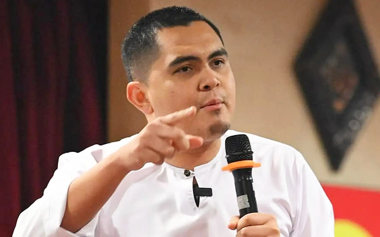 Akmal’s resignation hint just a political gimmick, say analysts