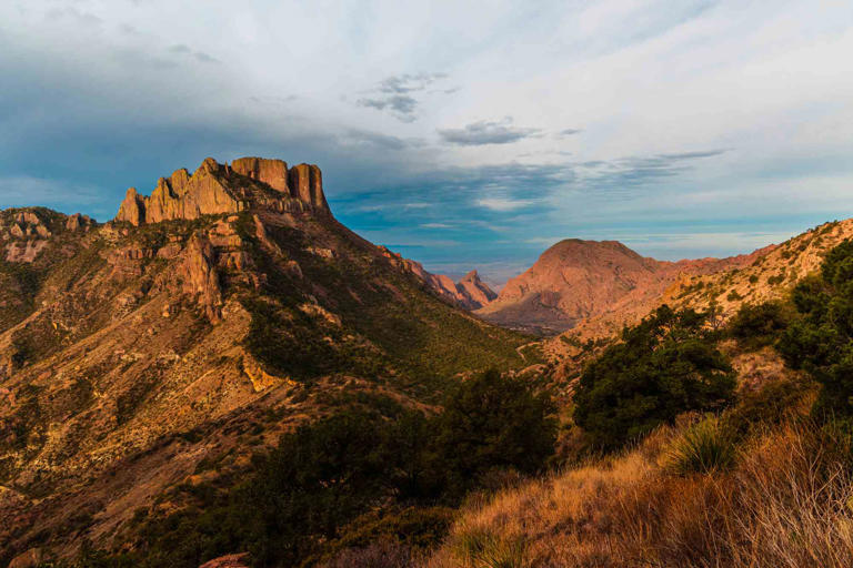 This massive US national park is larger than Rhode Island and contains ...