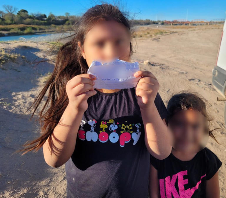 2 little migrant girls dumped at US border by smuggler with nothing but ...