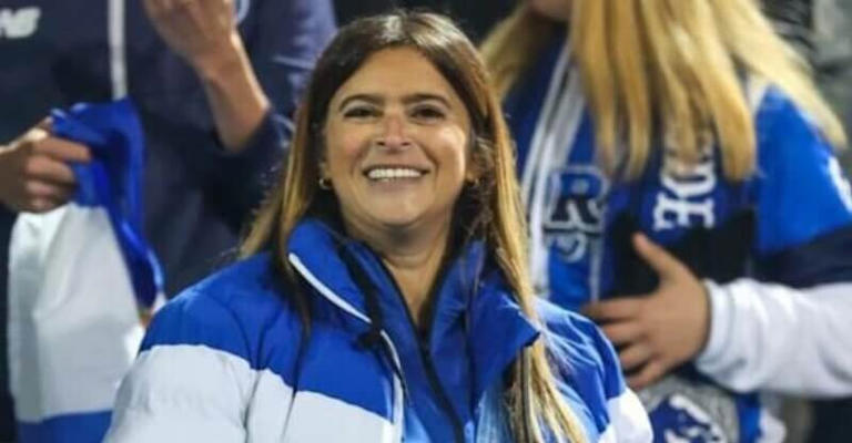 Ingleses apresentam queixa contra nova claque de Sandra Madureira Ingleses apresentam queixa contra nova claque de Sandra Madureira