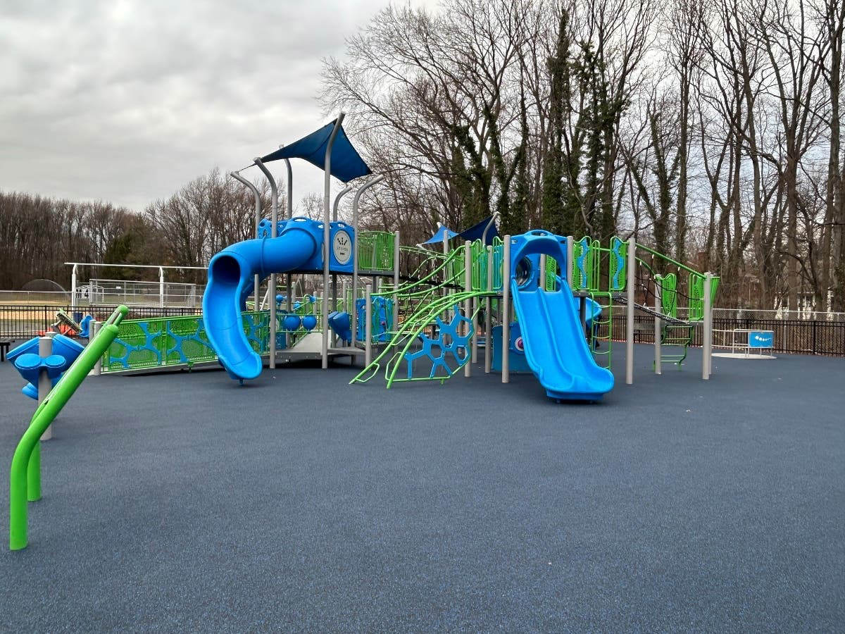 $660K Memorial Park Playground Replacement Nears Completion $660K Memorial Park Playground Replacement Nears Completion
