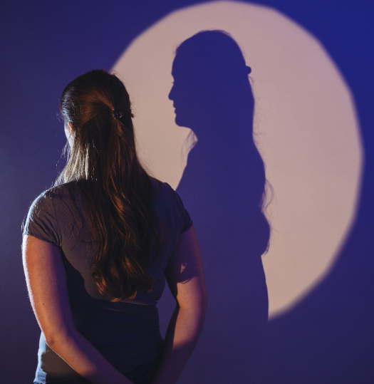 Mulher, que mudava em lua cheia, é diagnosticada com doença rara