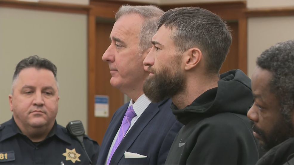 Man involved in Warwick standoff faces charges