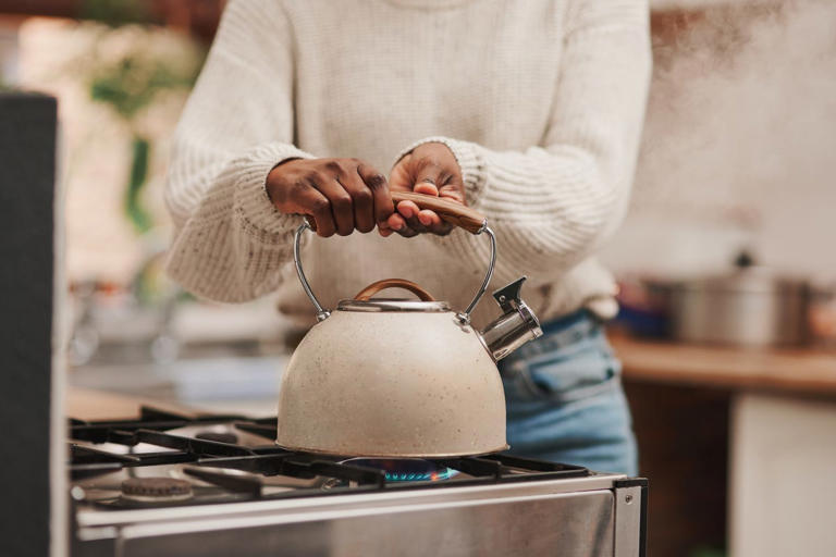 6 Valuable Kitchen Items You Should Look For While Thrifting, According ...