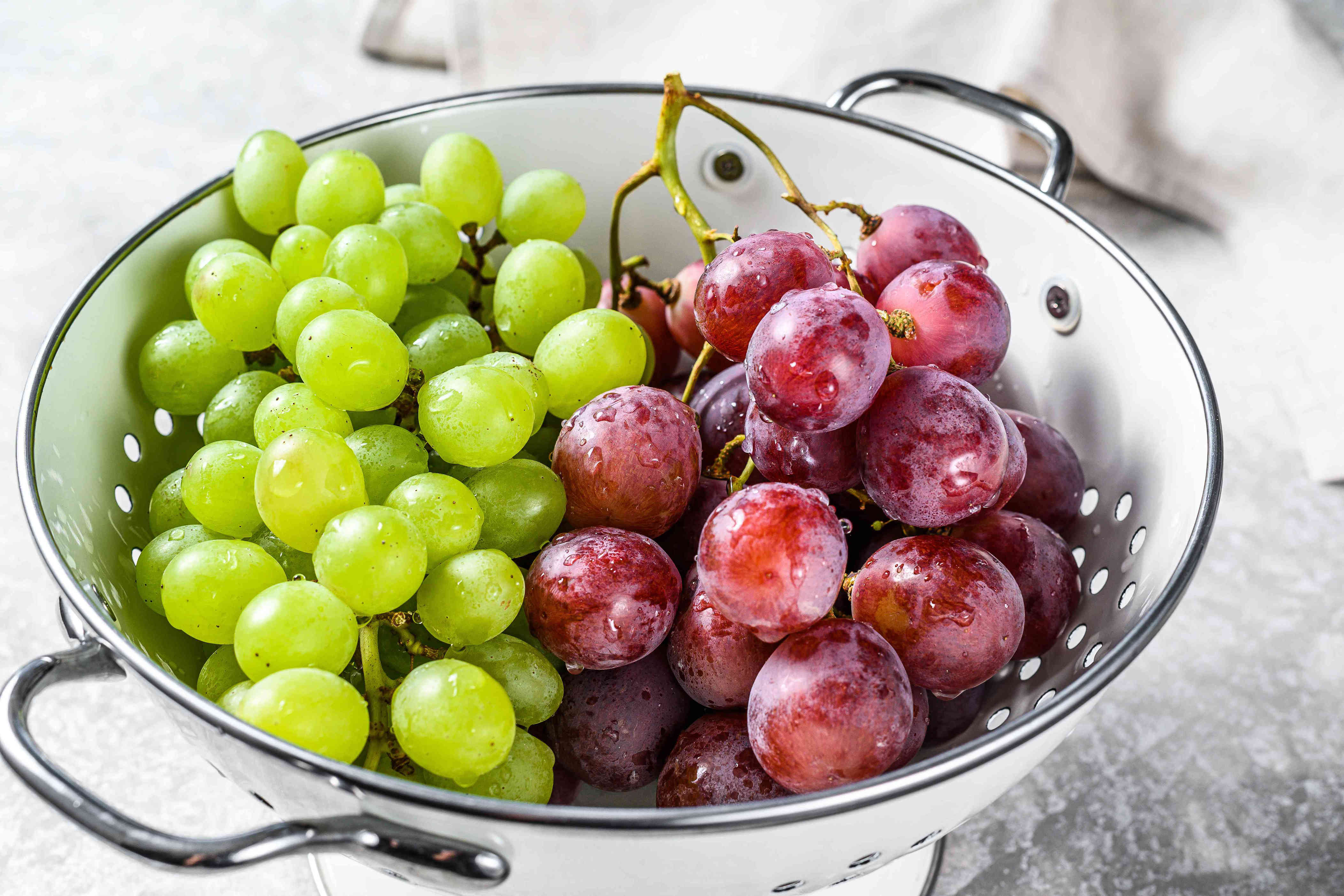 How to Wash Grapes So They Stay Plump and Juicy for Longer
