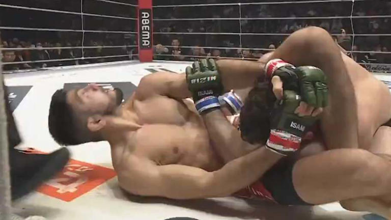 RIZIN DECADE: Roberto Satoshi Souza Defends Title With Slick Submission