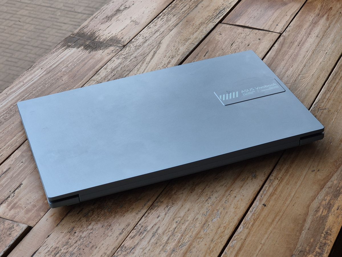 Review ASUS Vivobook Go 14 E1404, Terbaik & Menarik di Kelas 5-6 Juta