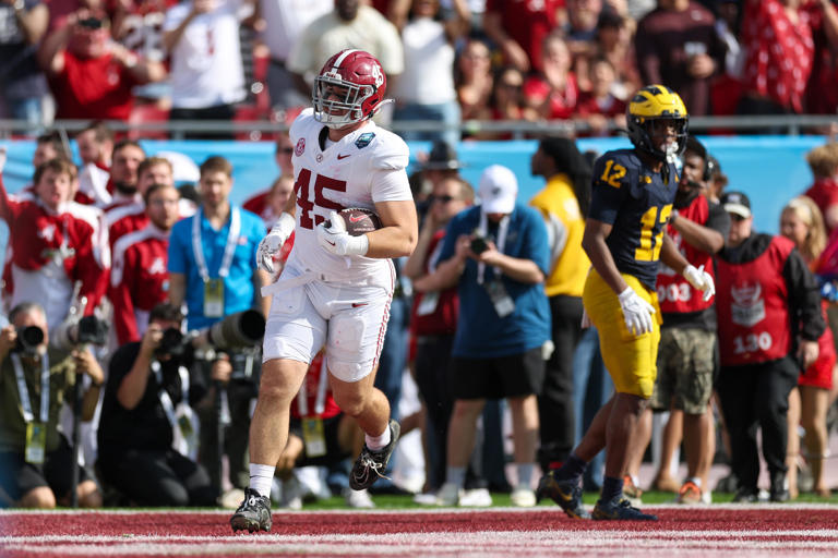 Photos from Alabama's loss against Michigan in ReliaQuest Bowl