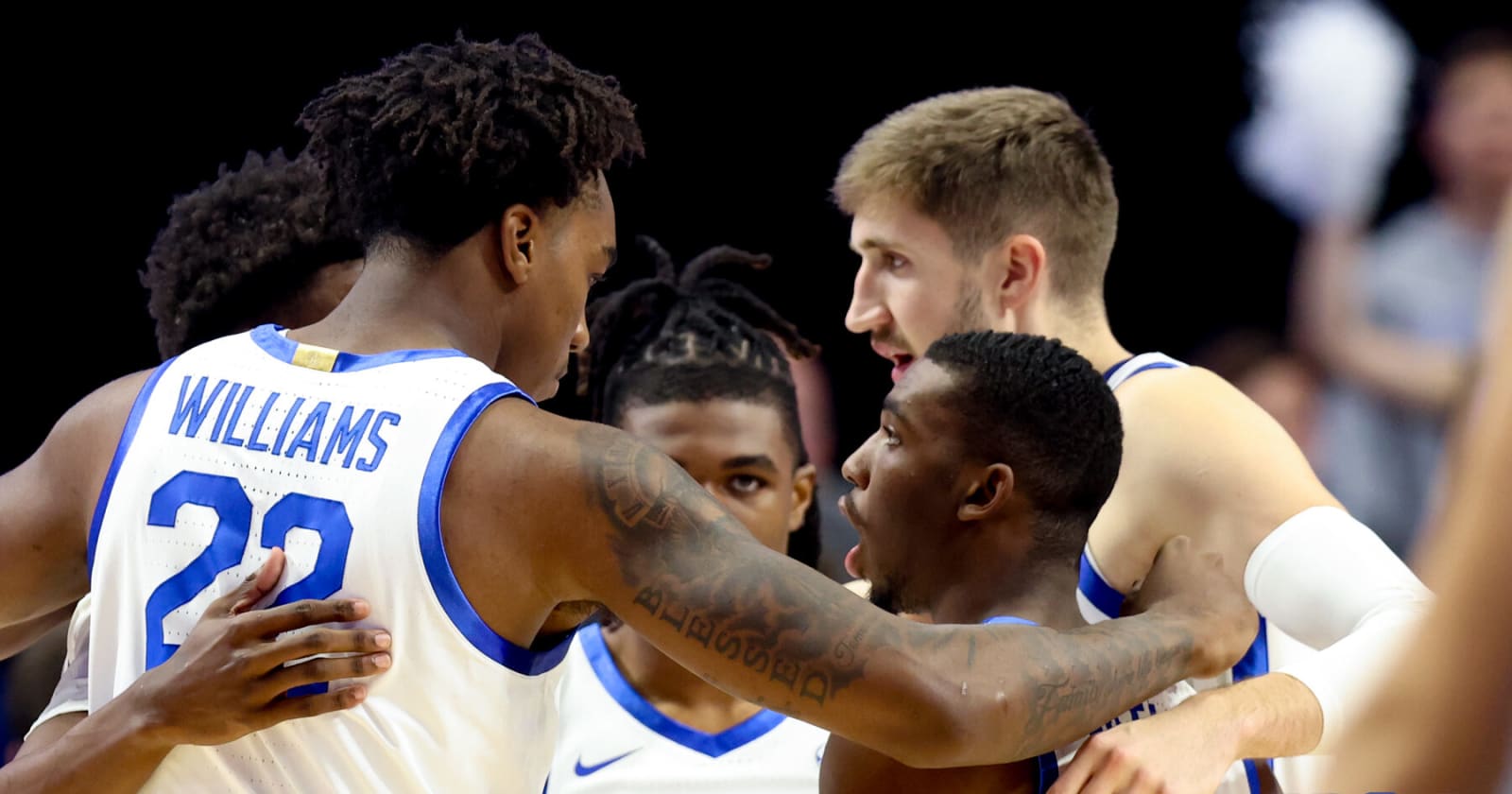 Andrew Carr leads Kentucky to (sleepy) halftime lead vs. Brown