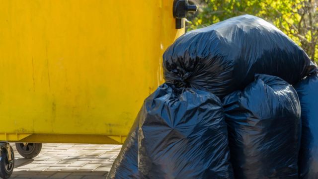 Scientists develop sun-powered-solution that could help solve garbage ...