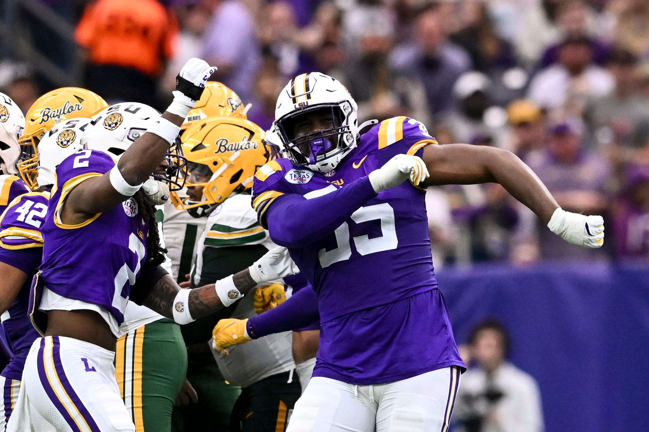 Pros and cons of Denver Broncos picking LSU football's Sai'vion Jones ...