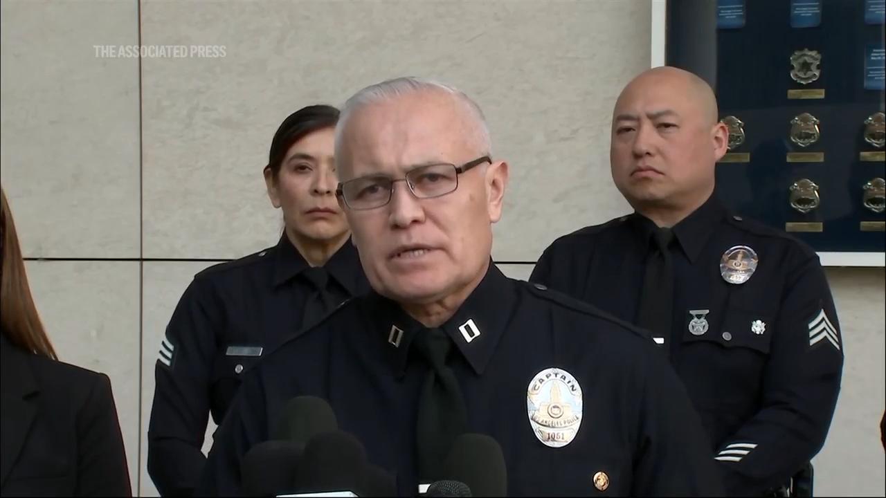 2 security guards shot in gunfight with shoplifting suspect outside a ...