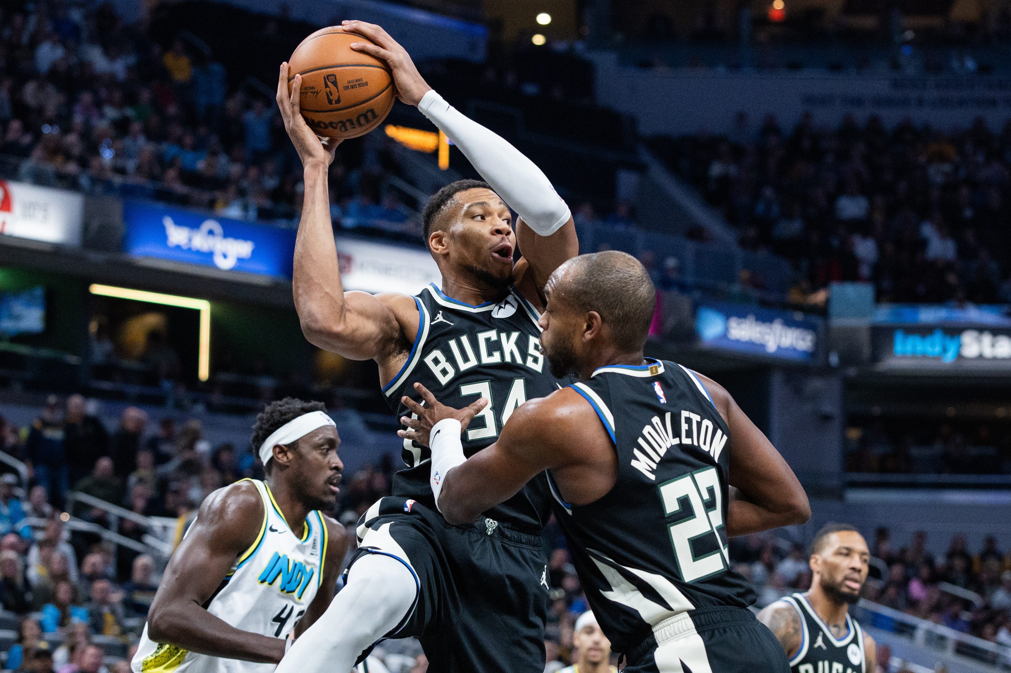 Giannis Antetokounmpo returns, keys Bucks' 120-112 comeback victory ...