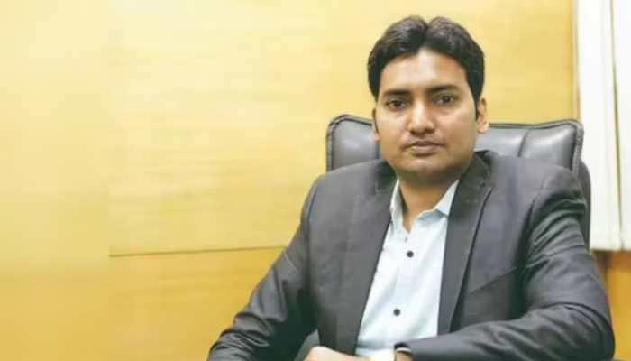 EaseMyTrip CEO Nishant Pitti Resigns, Brother Rikant To Take Charge EaseMyTrip CEO Nishant Pitti Resigns, Brother Rikant To Take Charge