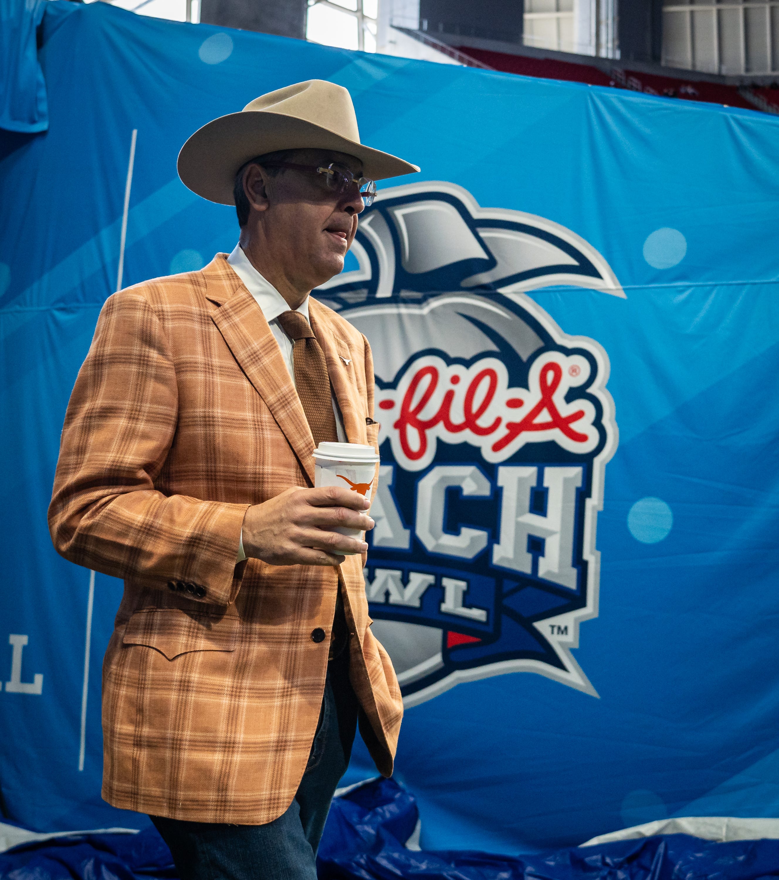 Why Chris Del Conte is giving the SEC 'constant heat' over Texas ...