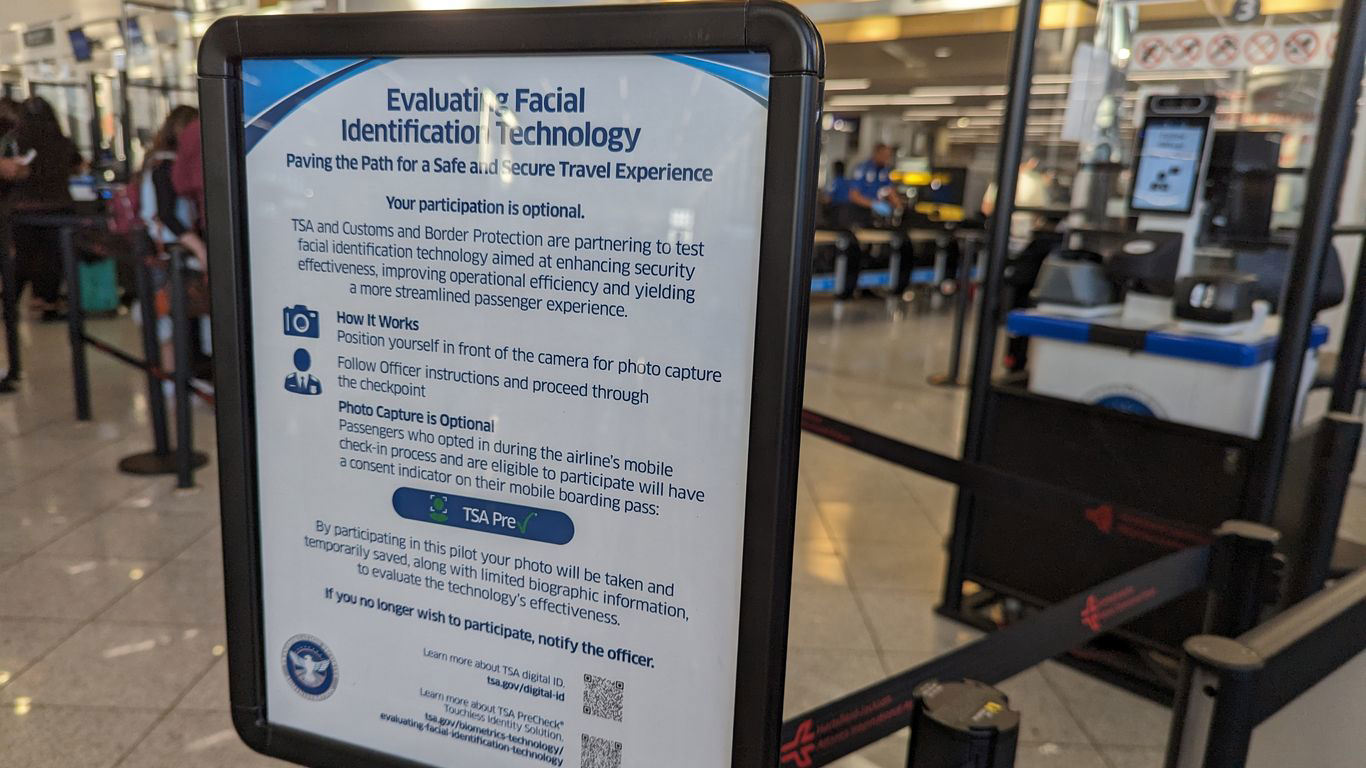 US Plans To Add More Facial Recognition at Airports US Plans To Add More Facial Recognition at Airports