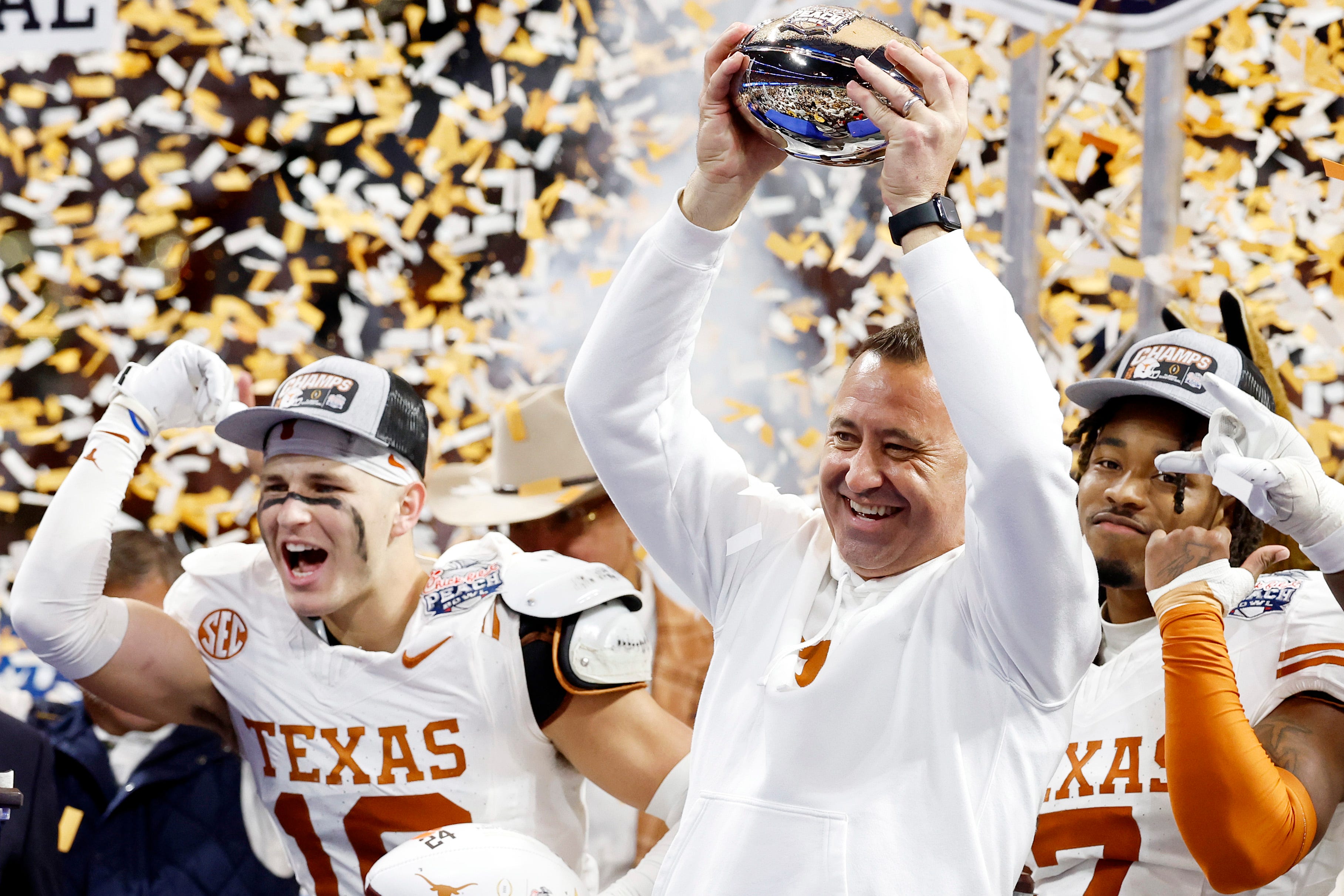 Texas outlasts Arizona State in double-OT Peach Bowl thriller, 39-31 to ...