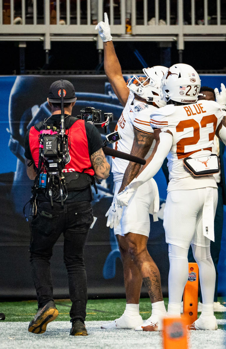 Texas vs Ohio State: Betting odds for College Football Playoff semifinals