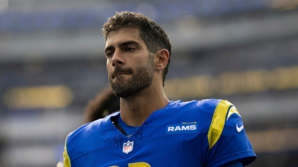 Los Rams le dan descanso a Matthew Stafford y Jimmy Garoppolo jugará ...