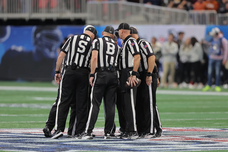 NFL Fans Convinced Refs Are 'Rigging' Wild Card Playoff Game