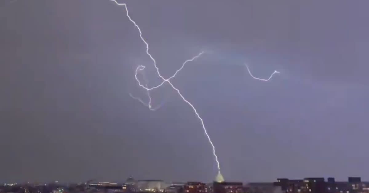 Divine Message From Donald Trump? U.S. Capitol Struck by Lightning on ...