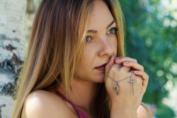 16 Dangerous Cults That Still Exist in the US