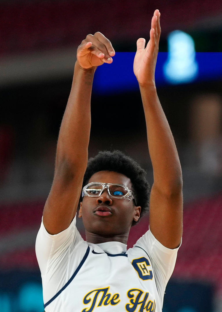 Bryce James, son of LeBron James, chooses Arizona Wildcats