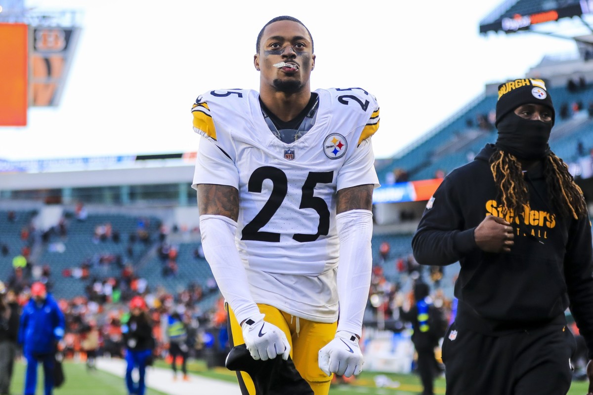 Steelers Officially Sign Veteran Safety to Three-Year Deal