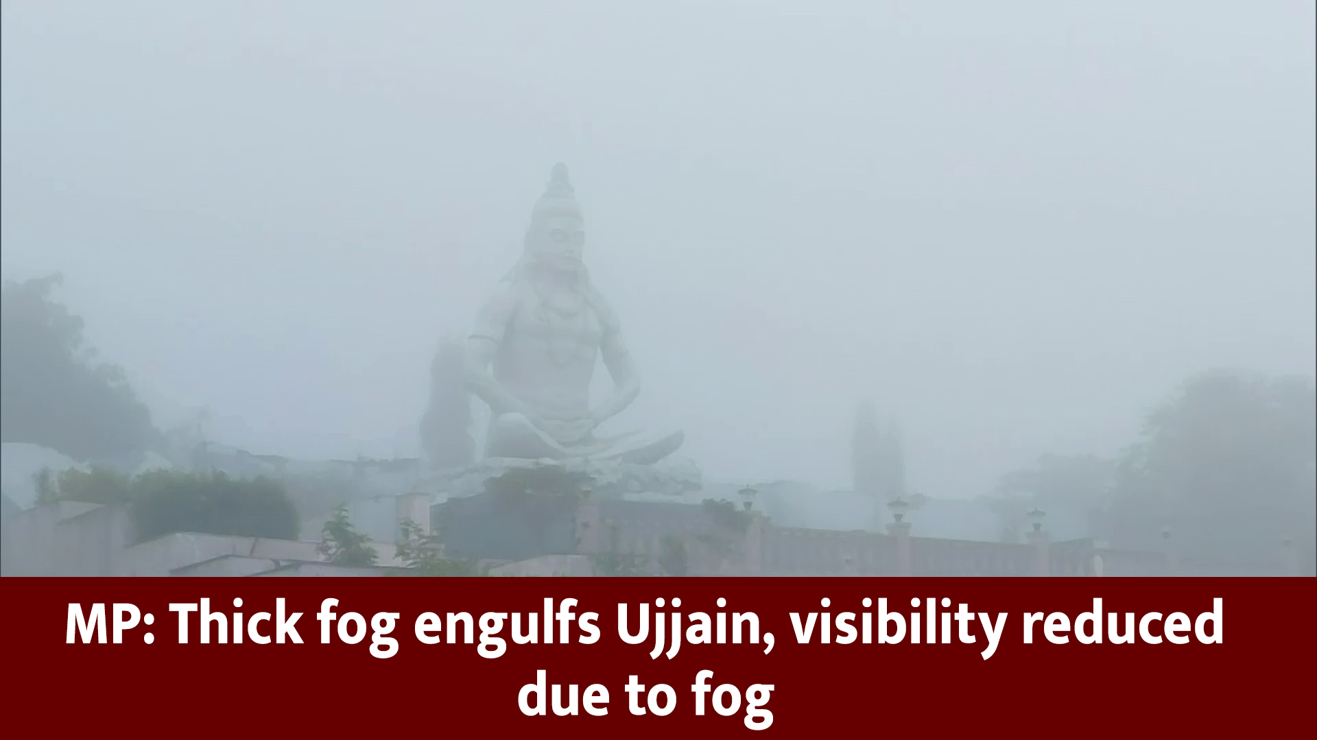 MP: Thick fog engulfs Ujjain, visibility reduced due to fog