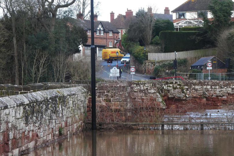 River Dee flood alert still in place as road 'expected to be cut off'