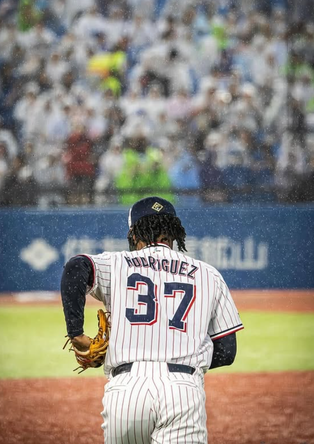 "32G ERA 1.80' KBO 관심 자원 로드리게스, NPB 야쿠르트 퇴단 '확정'