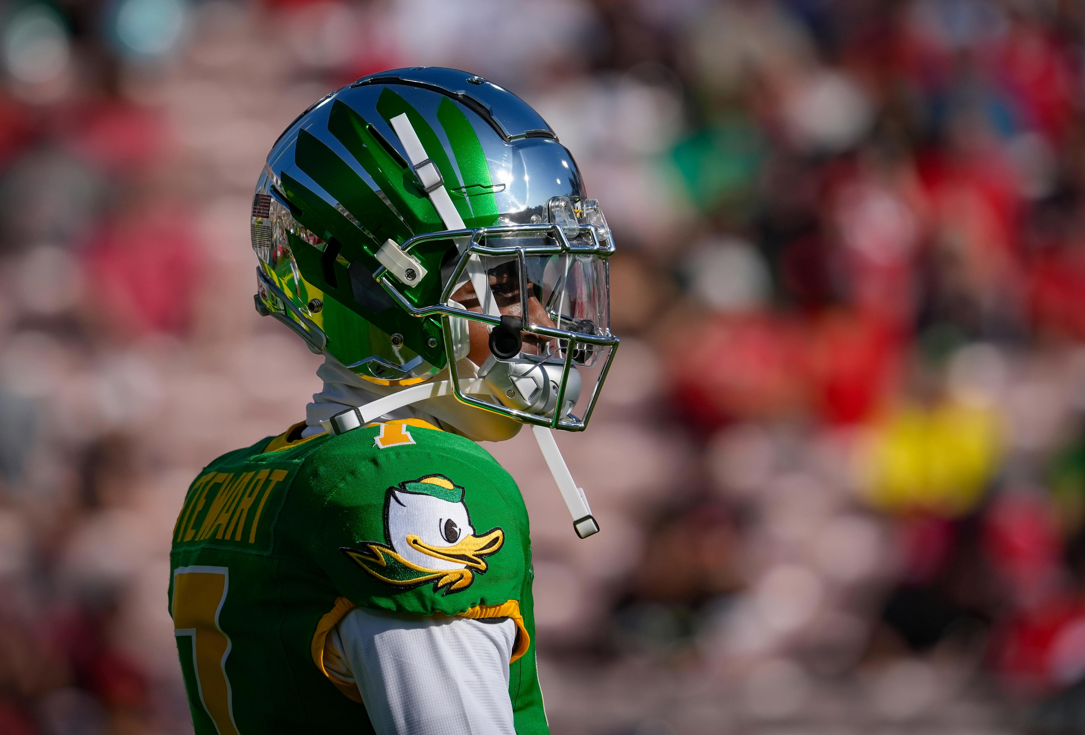 Oregon football WR Evan Stewart suffers knee injury, could miss 2025 ...