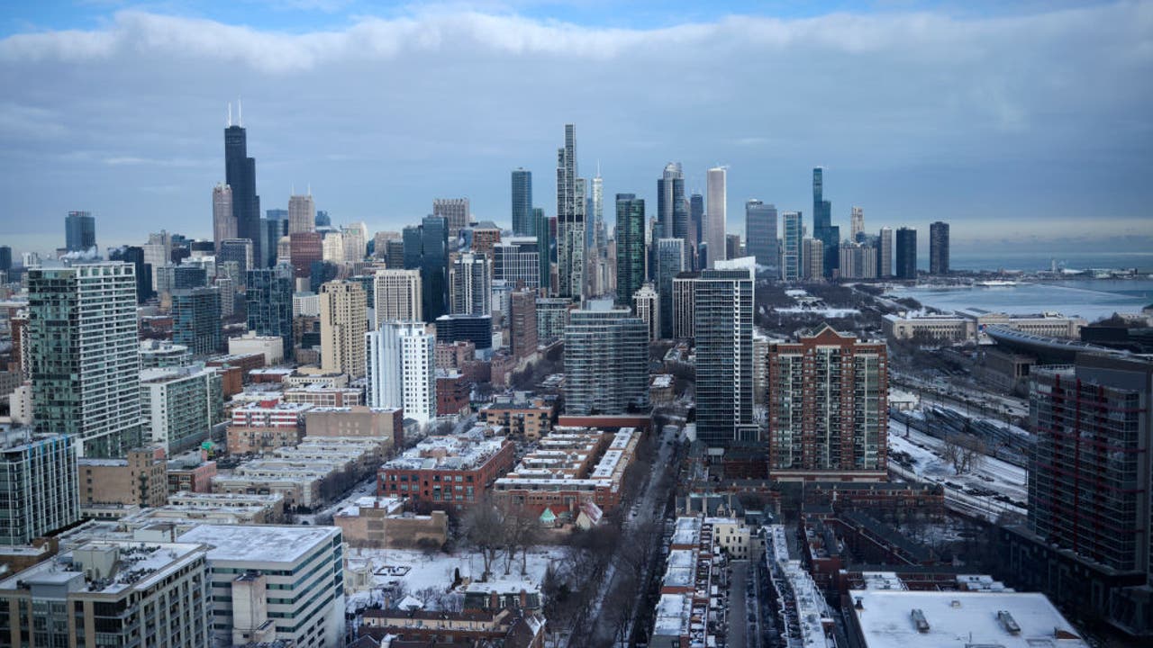 Chicago weather: Warm and windy today, storms and snow ahead