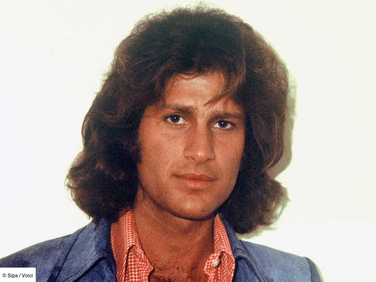 Mort de Mike Brant : pourquoi s'est-il suicidé ? Un appel reçu juste ...