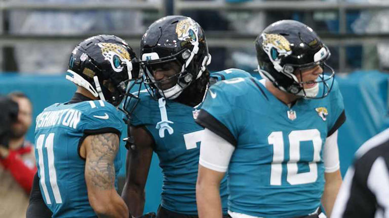 REPORT: Jaguars' Mac Jones' Growth Earns National Praise