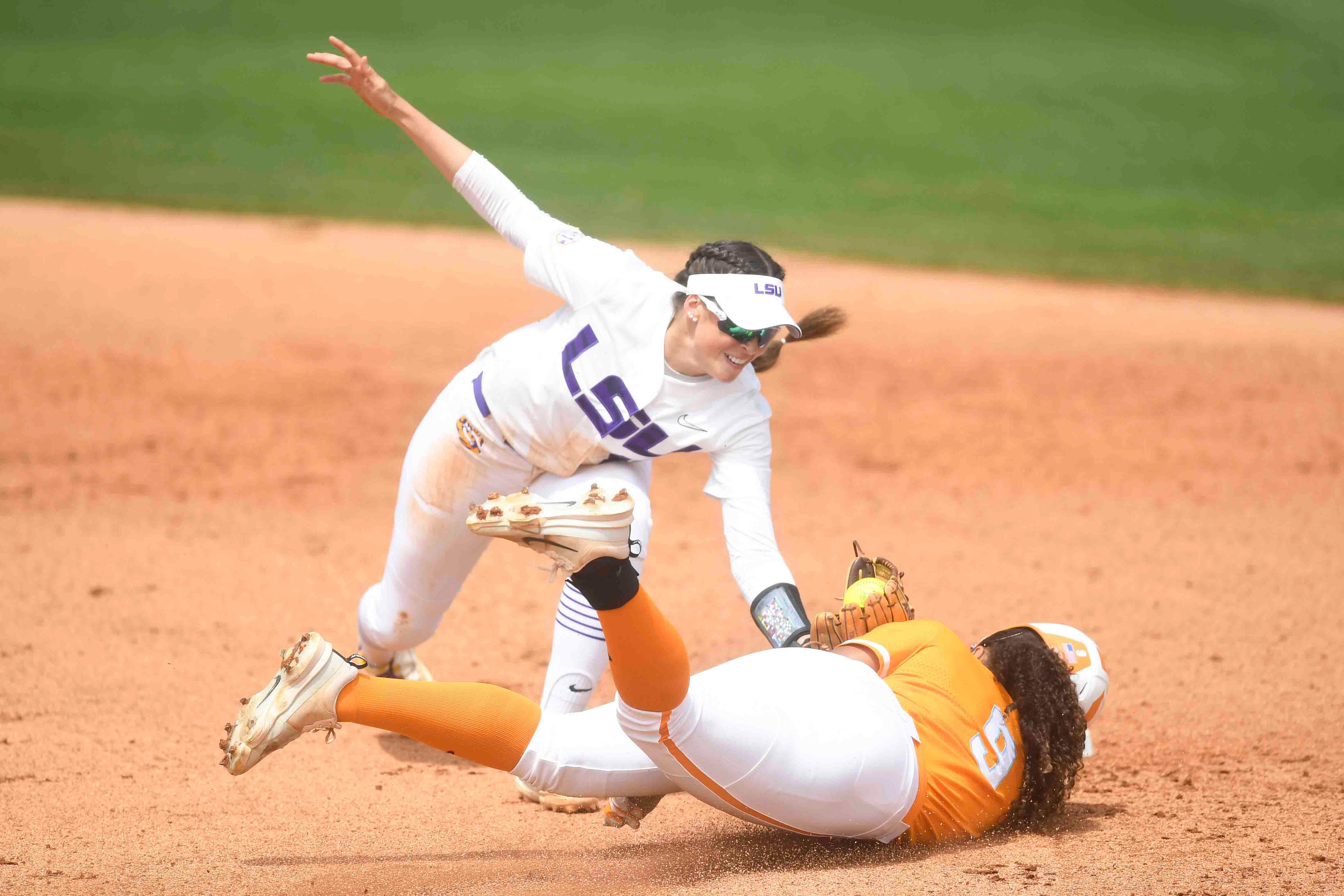 LSU Softball records two ranked wins on Saturday