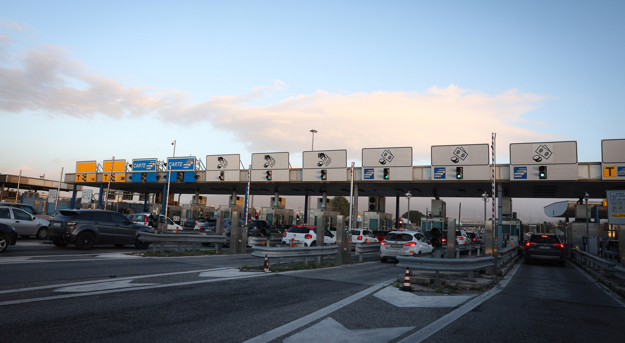 Autostrade Napoli e Campania, scattano gli aumenti: cosa cambia dal ... Autostrade Napoli e Campania, scattano gli aumenti: cosa cambia dal ...